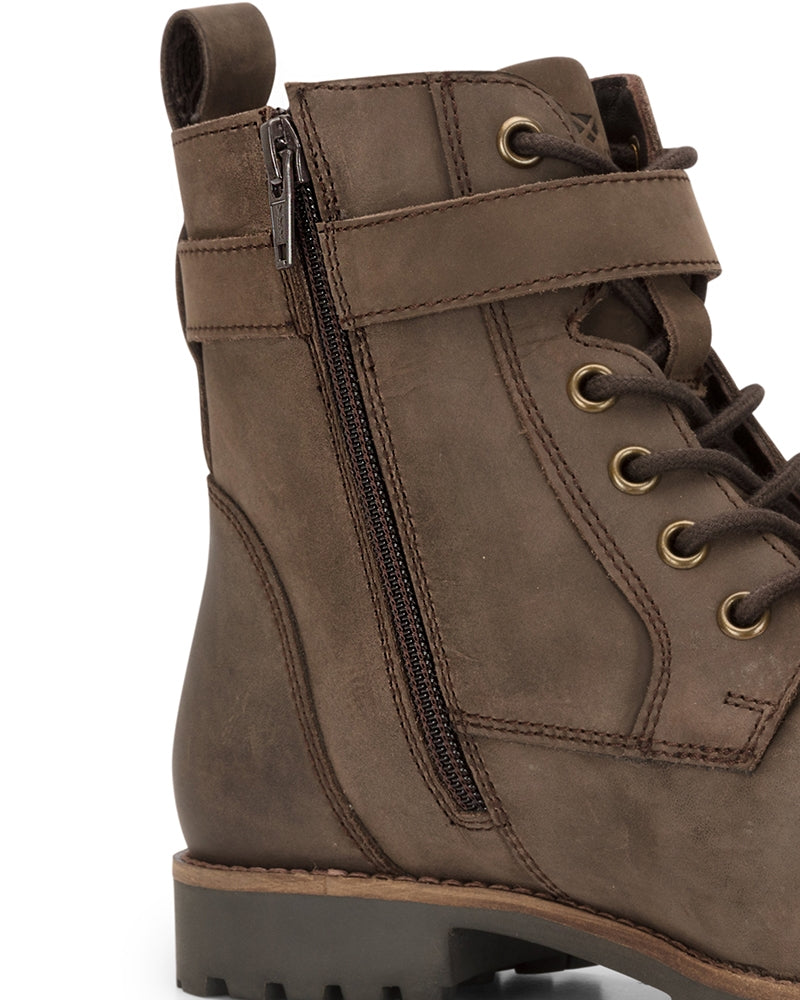 Hoggs Womens Bridle Buckle Boot – Sam Turner & Sons