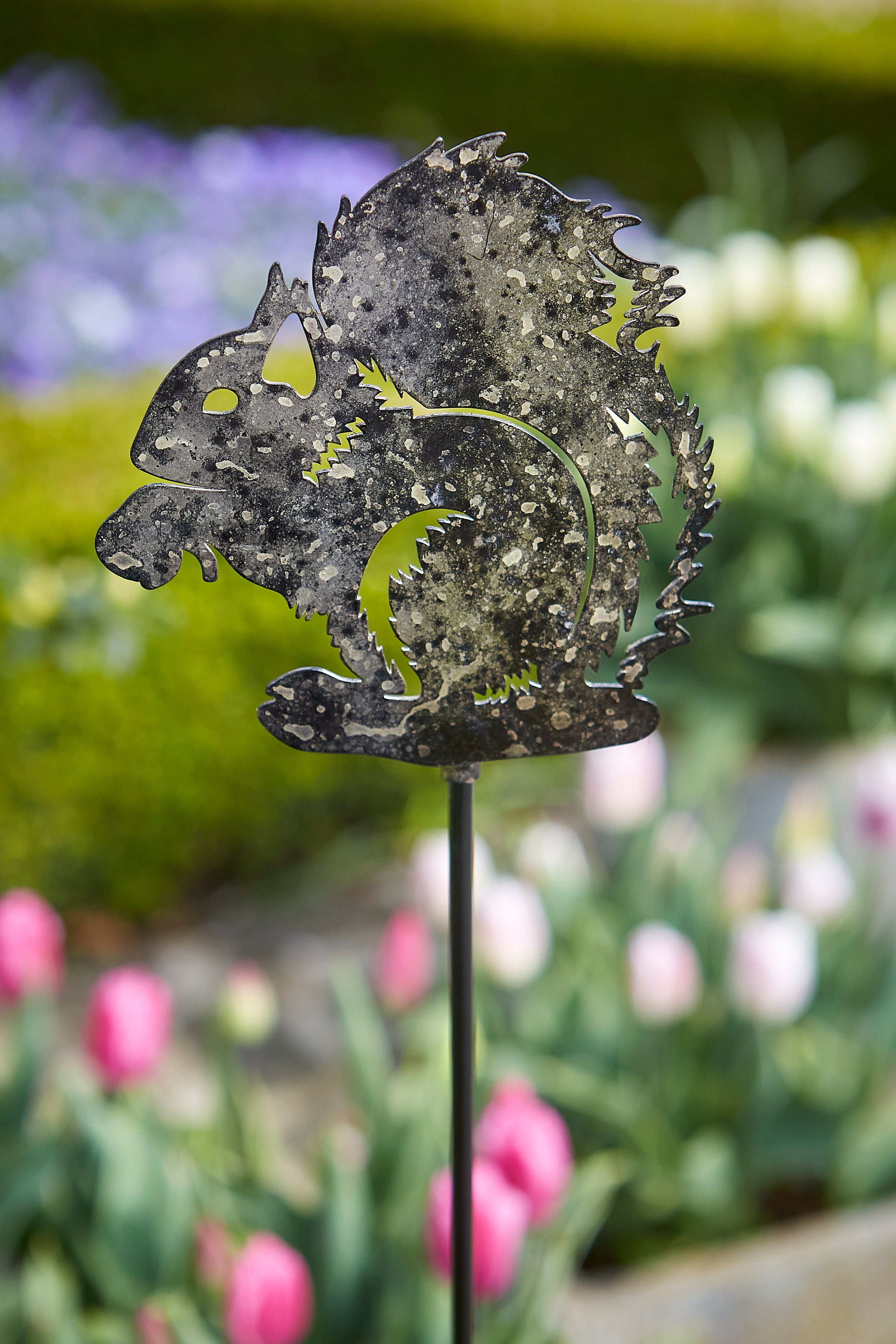 Tom Chambers Nutmeg Squirrel Plant Stake – Sam Turner & Sons