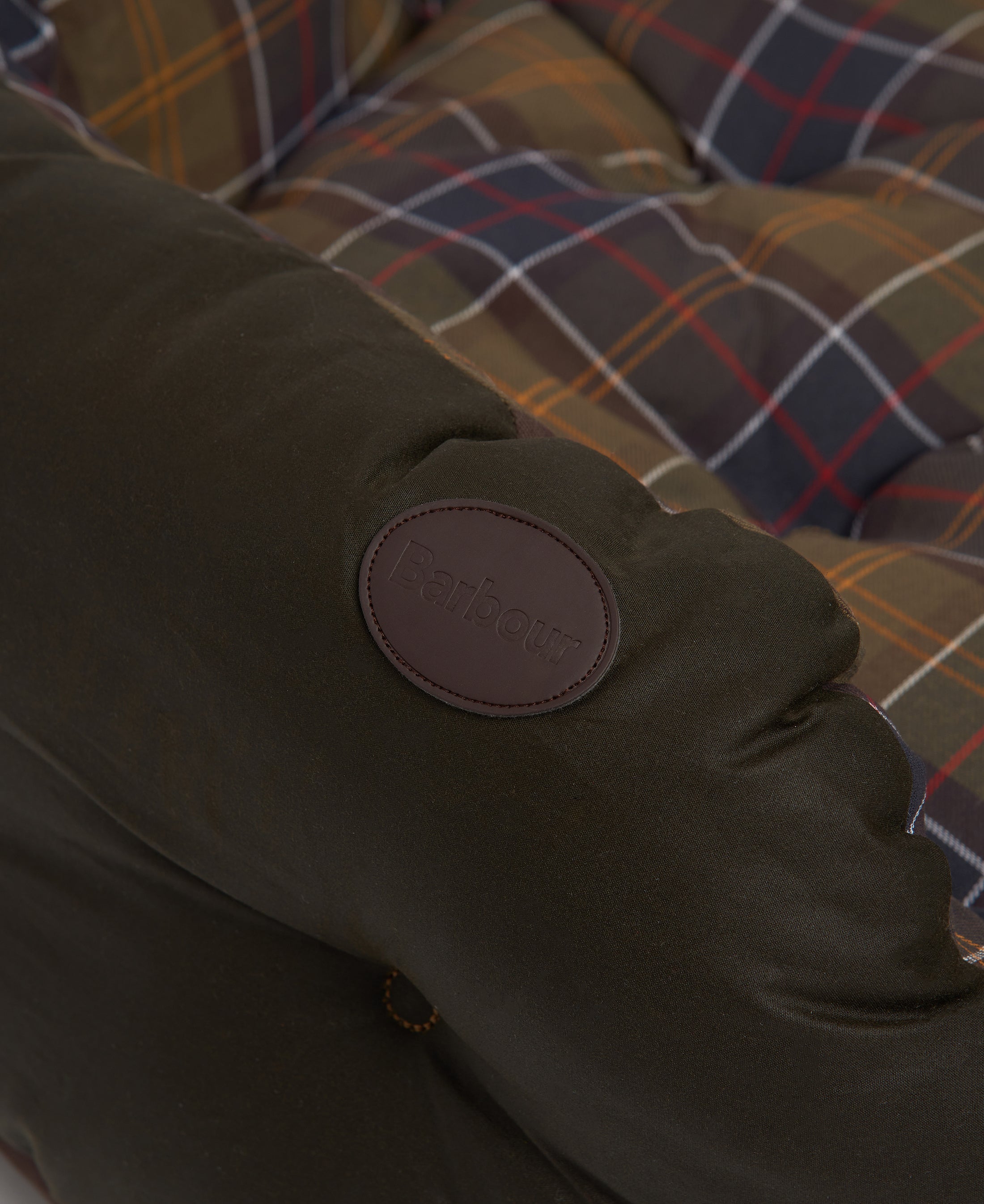 Barbour Wax Cotton Dog Bed – Sam Turner & Sons