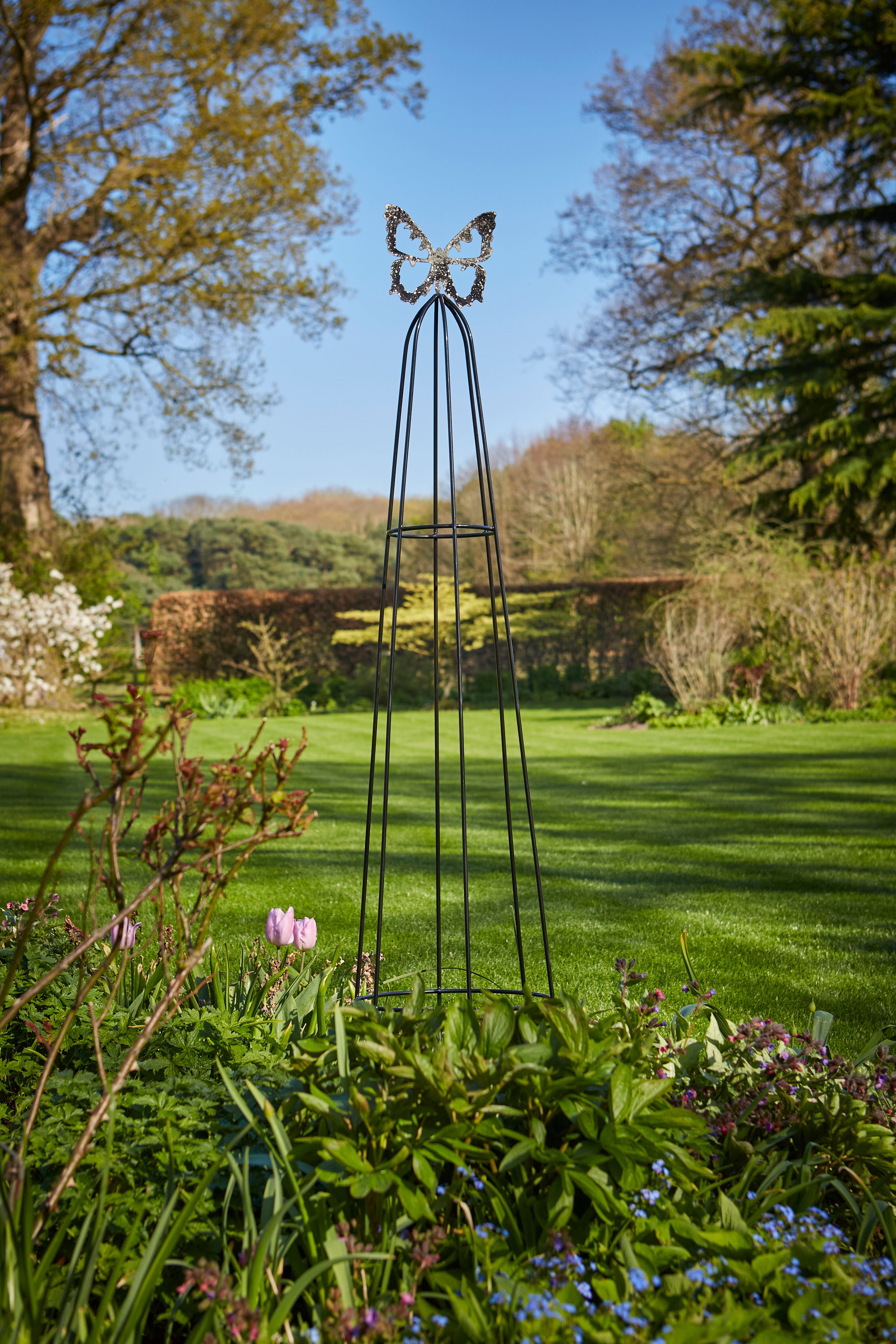 Tom Chambers Flutter Obelisk – Sam Turner & Sons