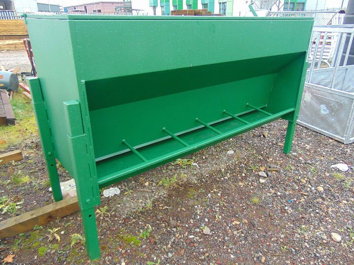 Cattle Feeders | Ring Feeders, Hayracks, Tumbrils, Feed Bins & Barriers ...